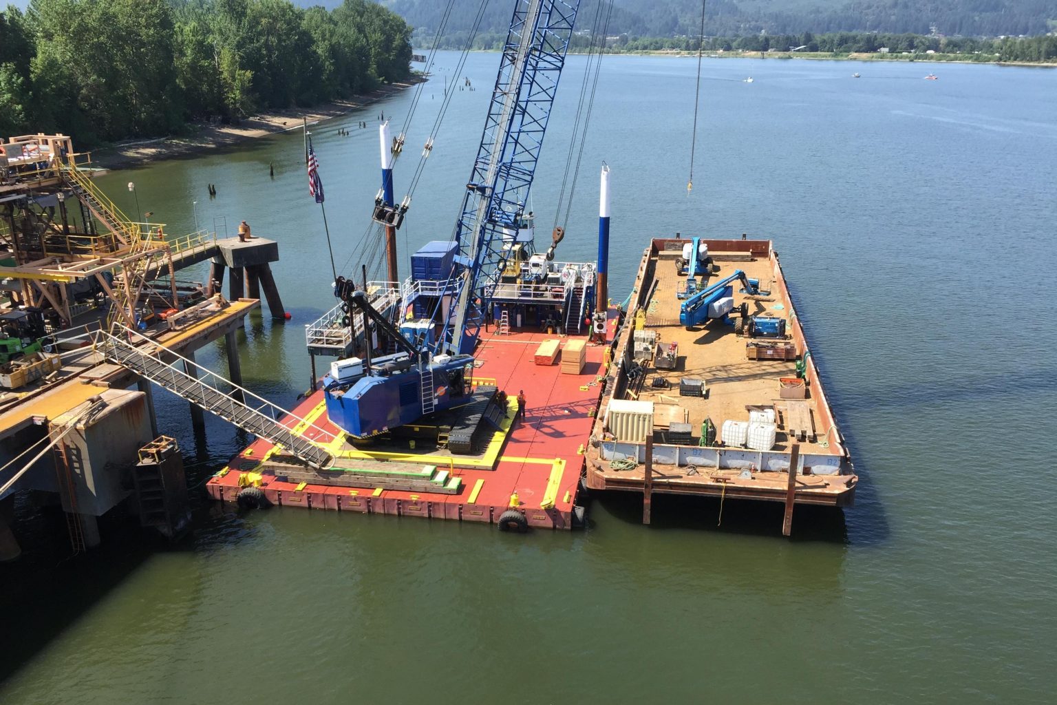 Different Types of Crane Barges and Their Uses - Authenticy Ankees Shop